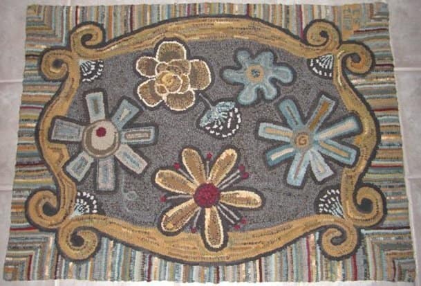 Annie's Flower Power hooked by Linda Gartner | Rughookology